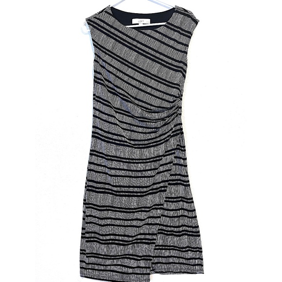 LOFT | Dresses | Loft Black And White Geometric Dress Size Sp | Poshmark